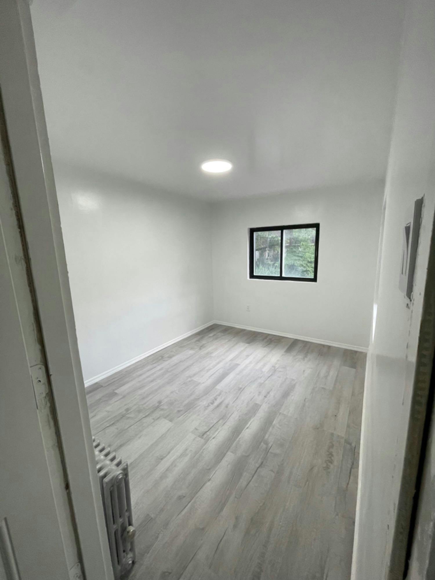 Find Perfect Match! Free Roommates Finder - Roomi App