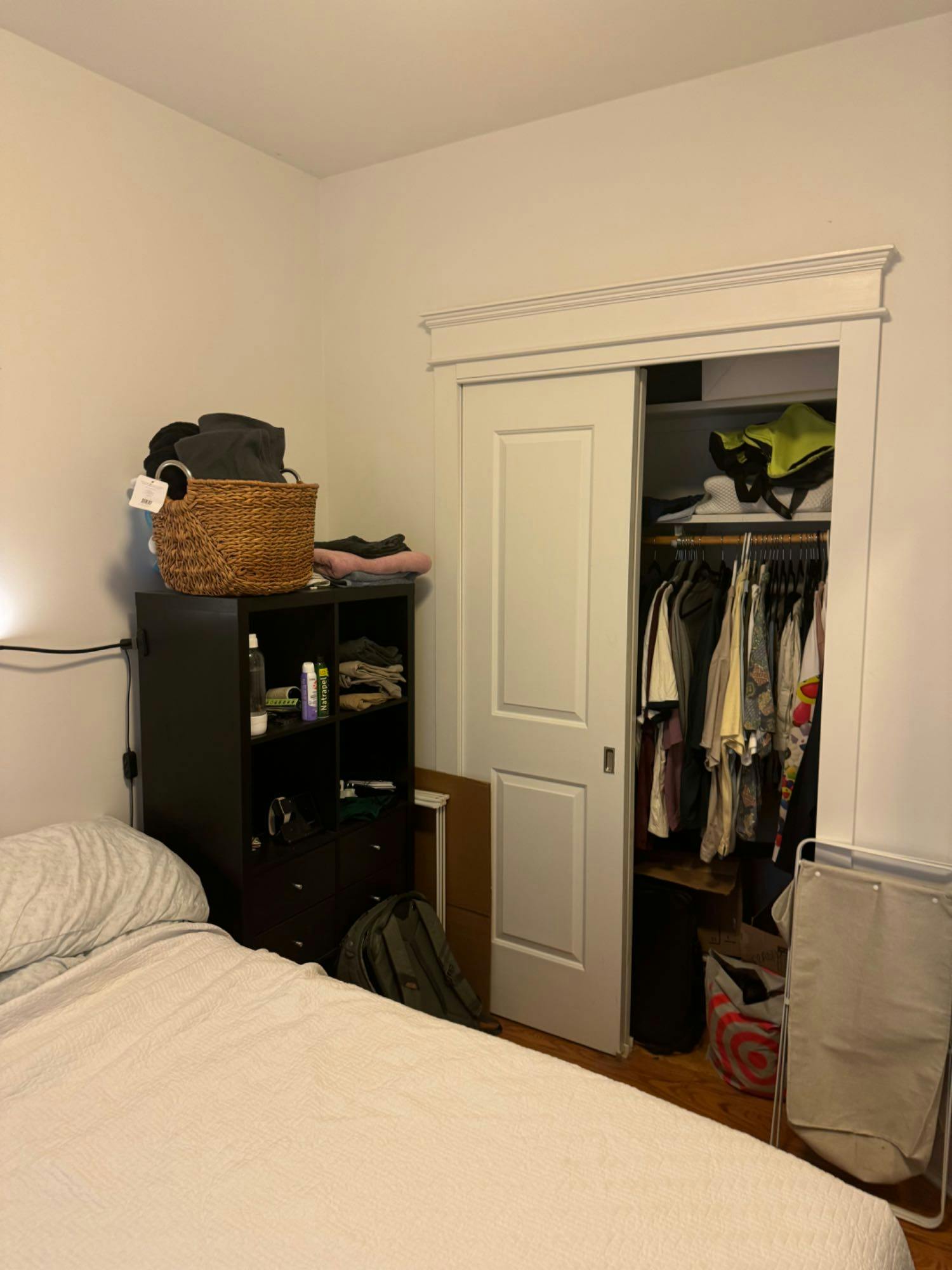 Find Perfect Match! Free Roommates Finder - Roomi App