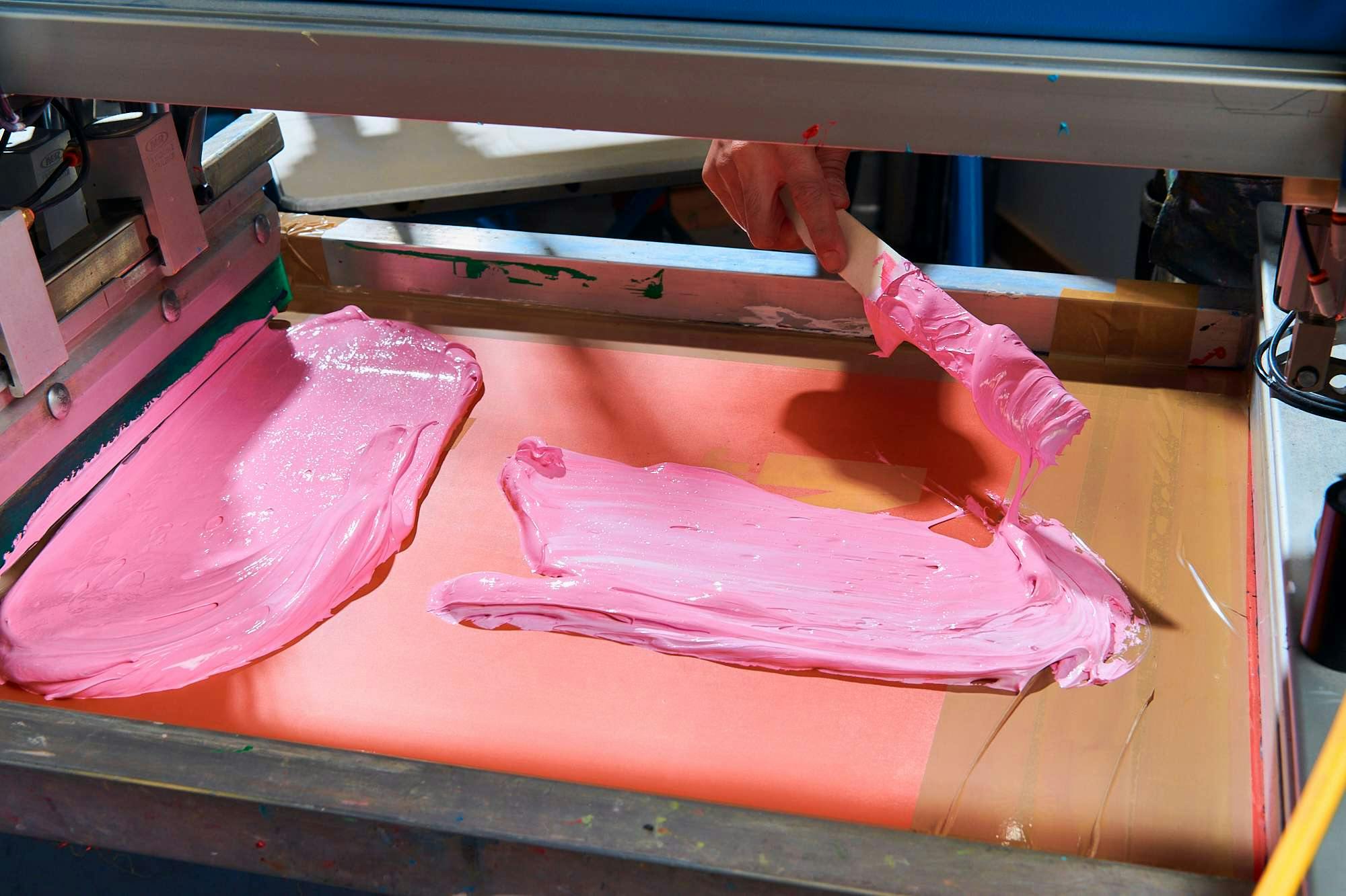 Screen Printing vs. Direct to Garment (DTG) | Rendered.co Screen Printing vs. Direct to Garment (DTG) | Rendered.co