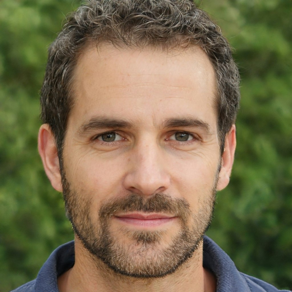 Melalis Andrew - Community management