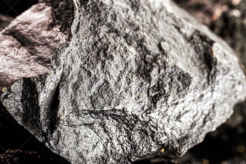 Raw mineral coal close-up rough texture metallic sheen | Fotos Premium ...