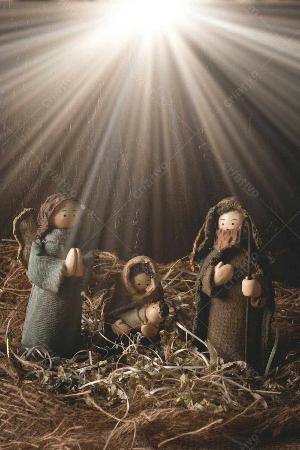Presépio de Natal artesanal com Maria Menino Jesus José e luz celestial ...