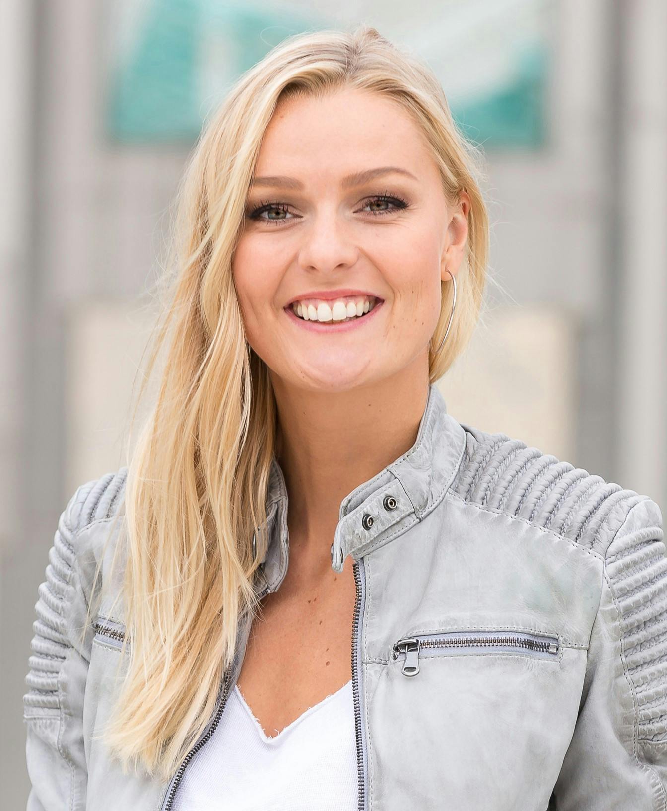 Miriam Höller