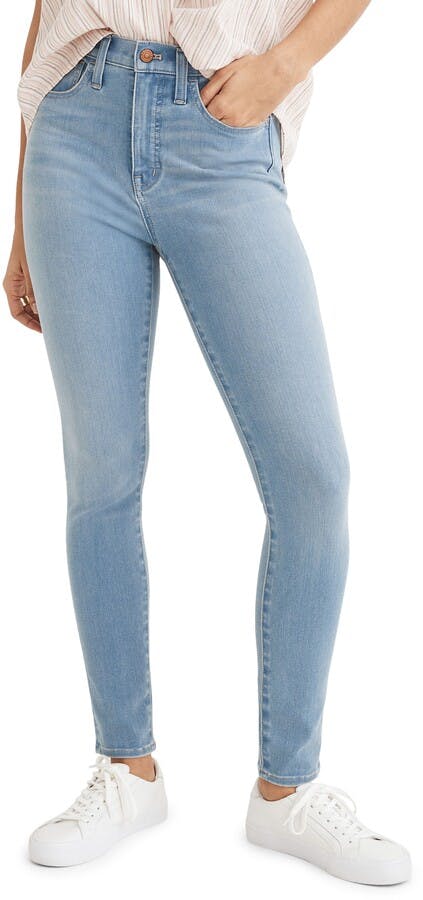 Best Pull On Jeans - Editor's Guide to Stretch Denim That's Still Chic